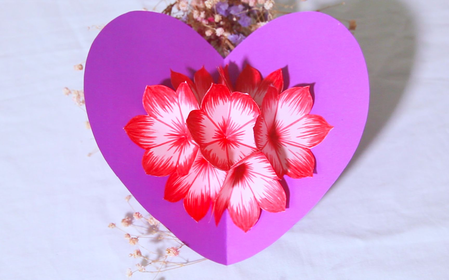 DIY立体手工纸艺,简单易学漂亮的花瓣贺卡,做个送给喜欢的人