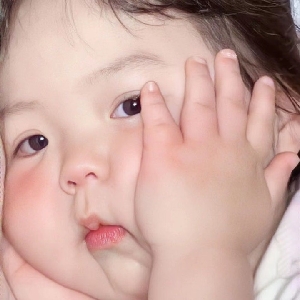 小恐龙吃萝卜 