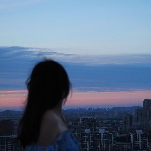 一颗橙子滚啊滚啊 