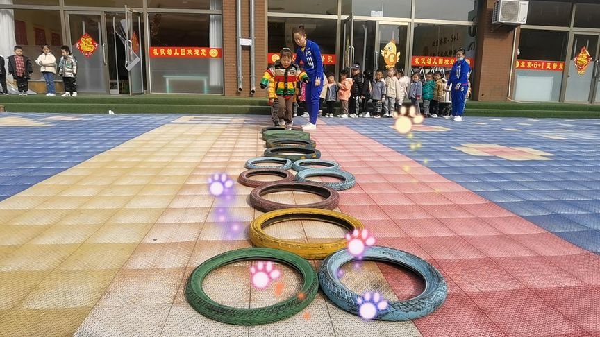 幼儿园小班户外活动