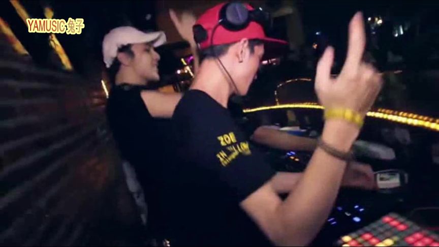 一首DJ《你的答案》现场版,接受所有的嘲讽,向着风 拥抱彩虹