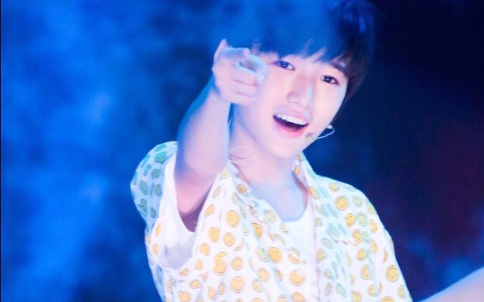 【TF家族-宋亚轩】13岁气质美少男带你重温点燃激情的《龙卷风》