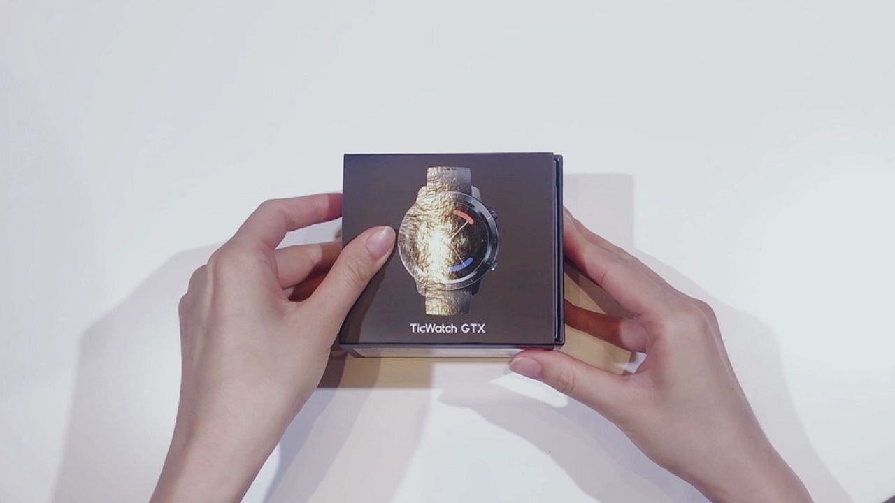 30s带你看完入门级智能手表TicWatch GTX开箱