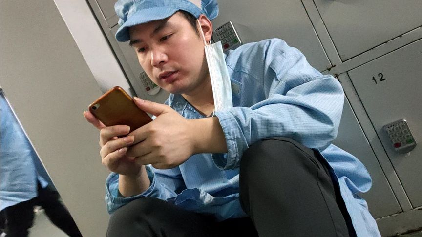 我同事欠了几万块钱,今天又打电话办信用卡