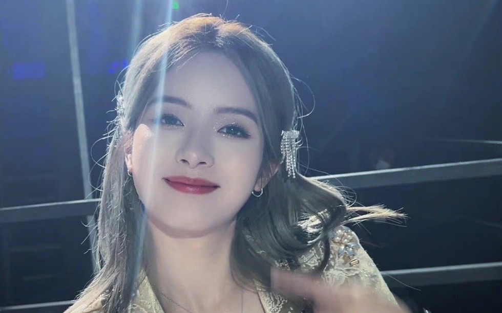 【张茜】20220820直播|今天拍了很多照片|点了茶餐厅 虾饺很好吃|...