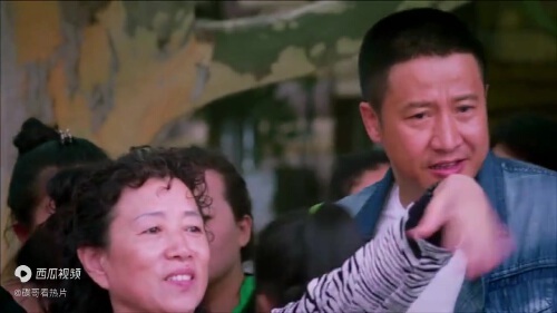 儿子总玩电脑,还把密码改了,老爸一生气把电脑锁柜子里了