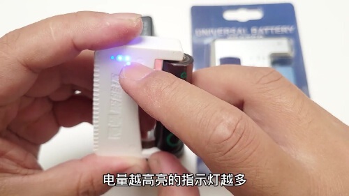 试玩拆解3个电池电量测试仪,看看你最喜欢哪一个?