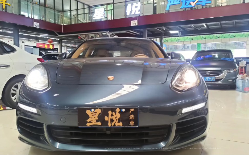14年6月上牌保时捷帕拉梅拉 S Executive 3.0T双涡轮增压420马力四座...