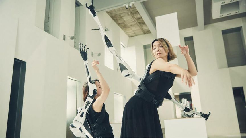 灵活的可穿戴设备,可与人体无缝对接,让你拥有六条手臂