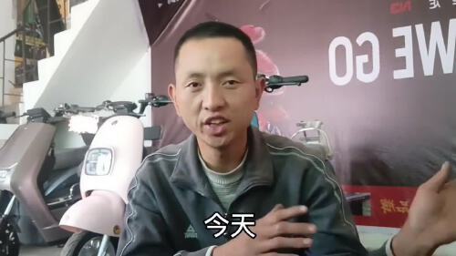 电动车电瓶用一年就不行了?学会这几招,电量瞬间恢复如新!