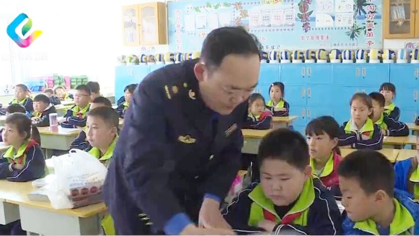 荣成2019年“扫黄打非,绿书签行动”宣传活动举行