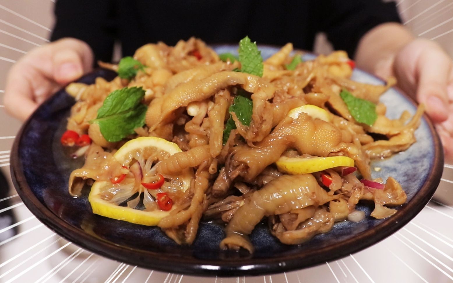 无骨凤爪究竟如何去骨?(含教程)老太太看后直呼内行!