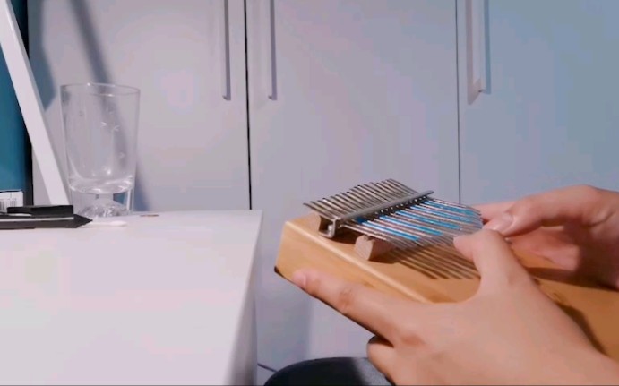 自学两天的卡林巴琴能弹到什么地步?