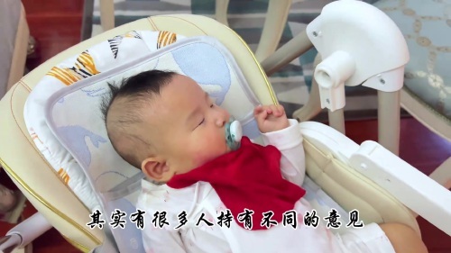 出生第121天,小宝宝睡觉需要枕头吗?别再被误导了