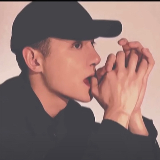 七皓呀 