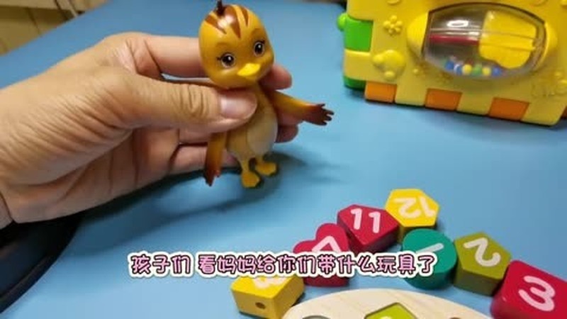 亲子共赏儿童动画玩具故事萌鸡小队积木玩乐