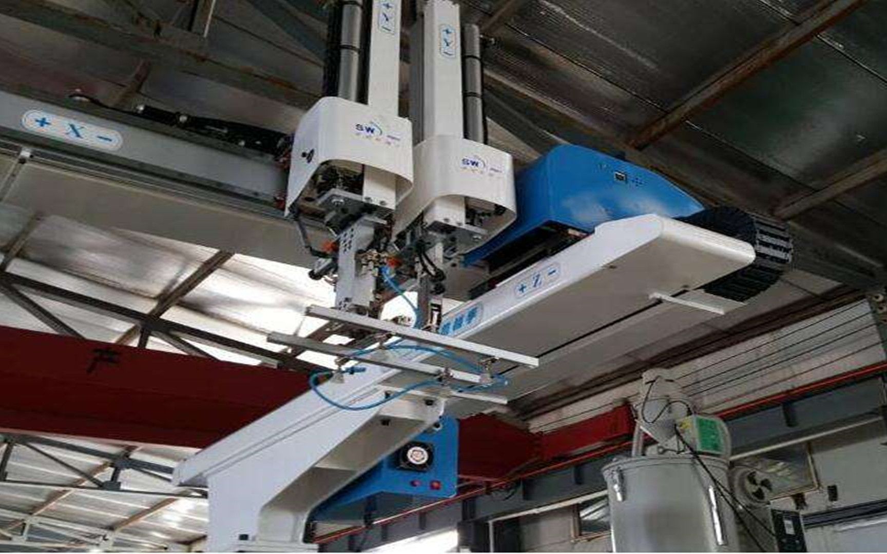 如何保证两个气缸的同步运动?