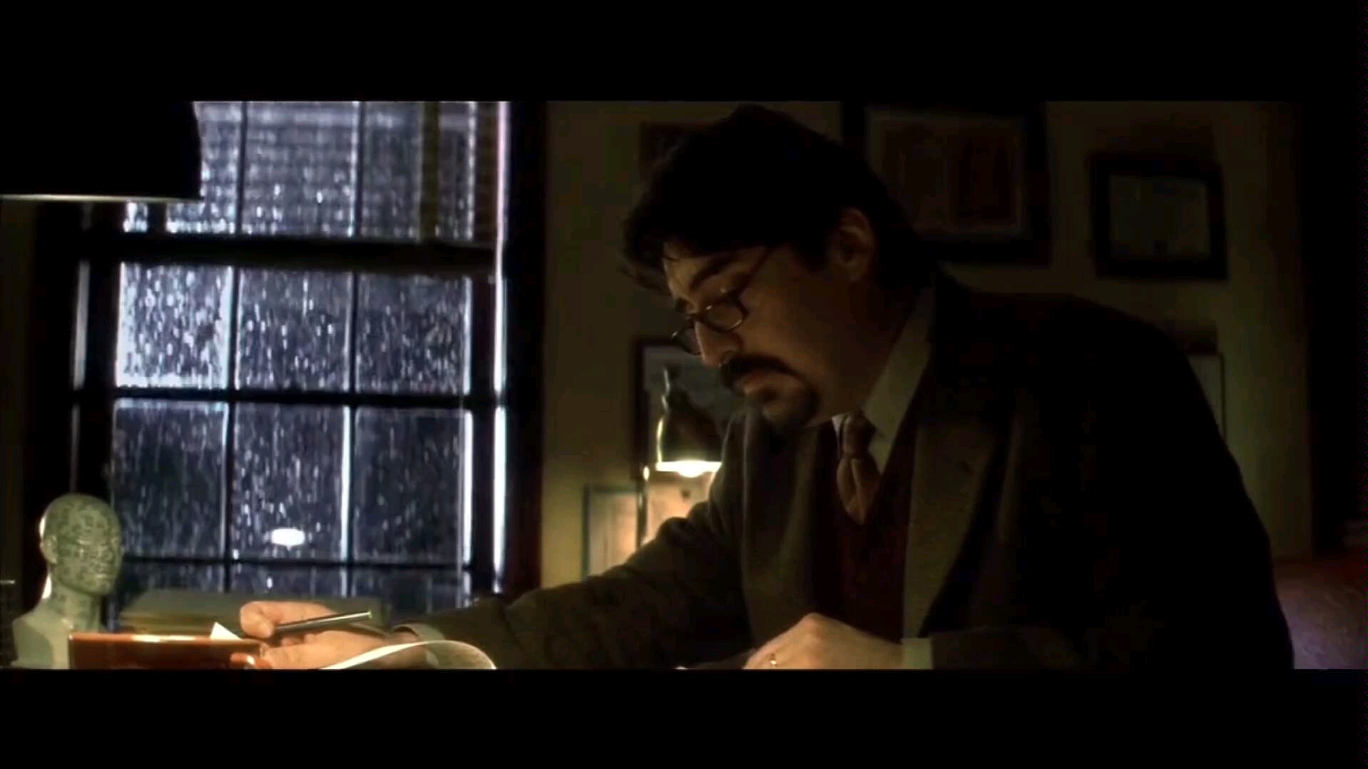 暴风雨夜,汽车旅馆,无人生还!经典悬疑片《致命ID》解说