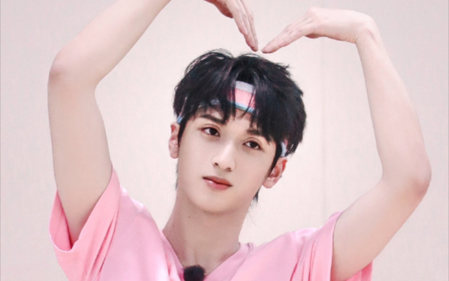 严浩翔2022TF家族夏日运动会
