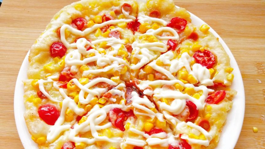 想吃披萨不用买,用平底锅做披萨,做法简单,酥软拉丝,色香味美