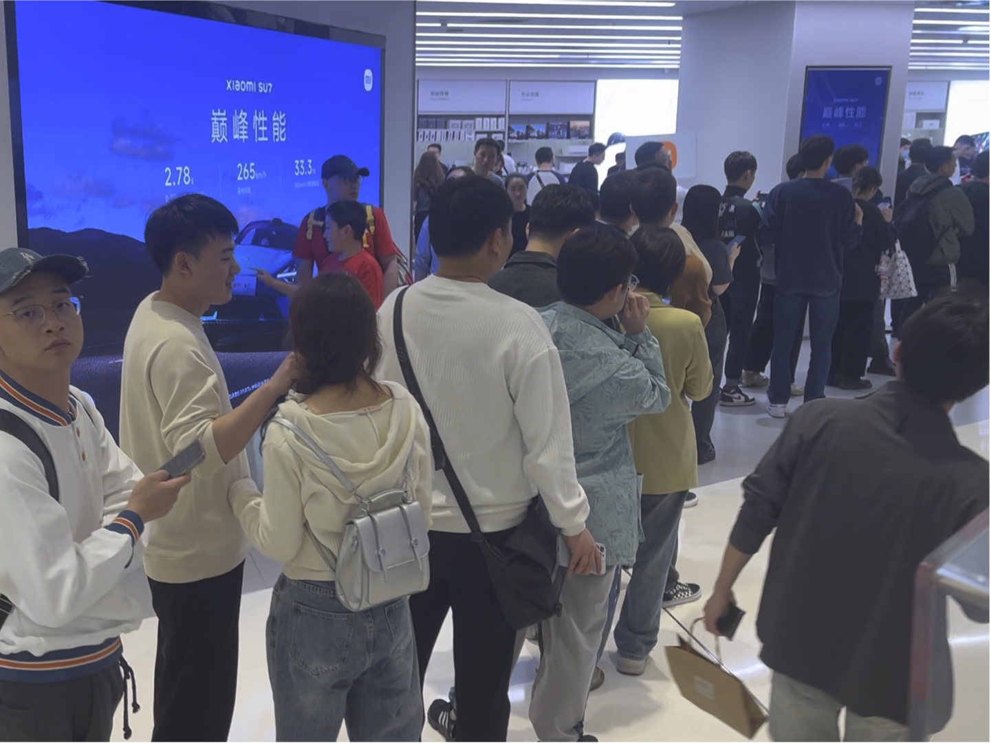 小米su7根本不用排队 定金可退