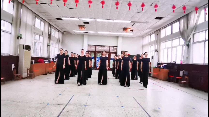 每周模特训练课,只有把基础训练夯实了