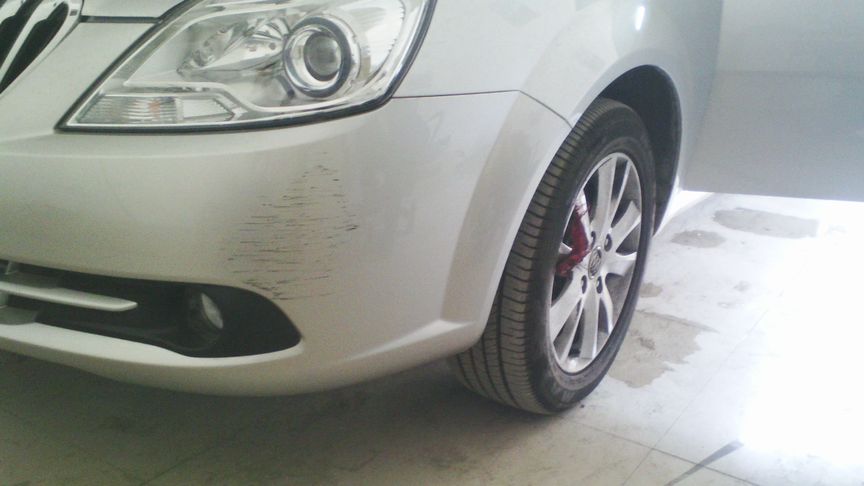 车上有划痕?别再花冤枉钱去4S店了,四个小方法,轻松解决