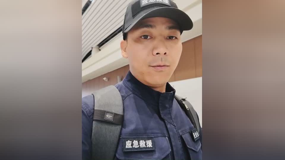 飞机上这个和生命安全相关的标识,你知道是什么意思吗? #消防安全...