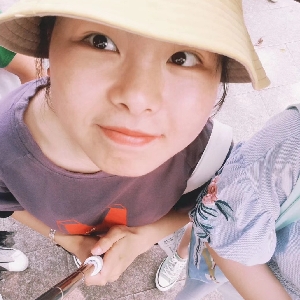 一片倔强的云 