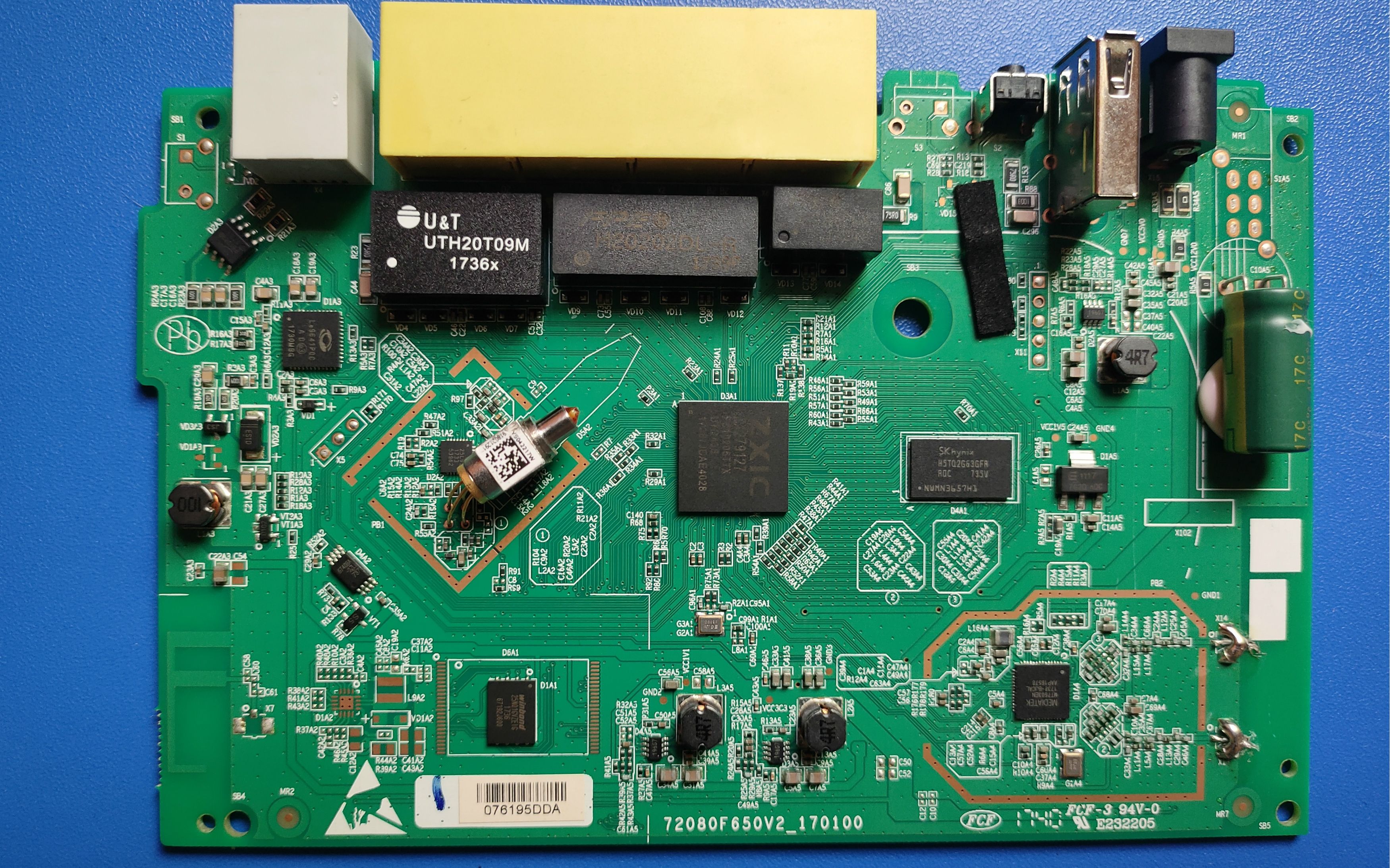 《硬拆解》电信光猫拆解