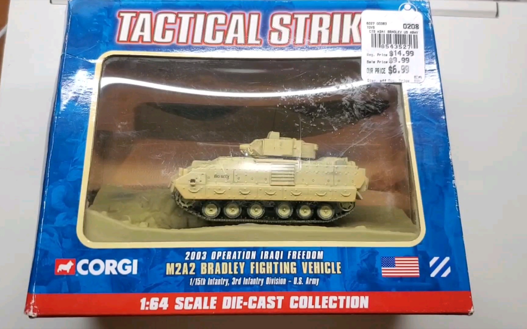 唯一的64比例可动履带步战车——corgi 1:64 全金属M2A2伊拉克战争...