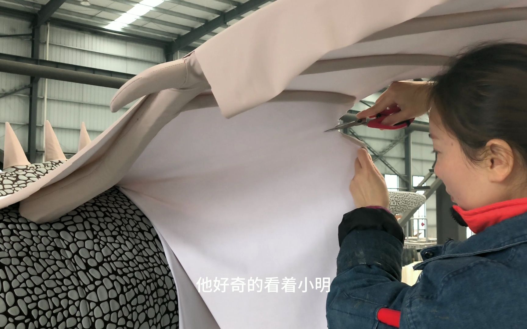 恐龙模型生产全程揭秘,看看我们是如何制作逼真的仿生恐龙的!