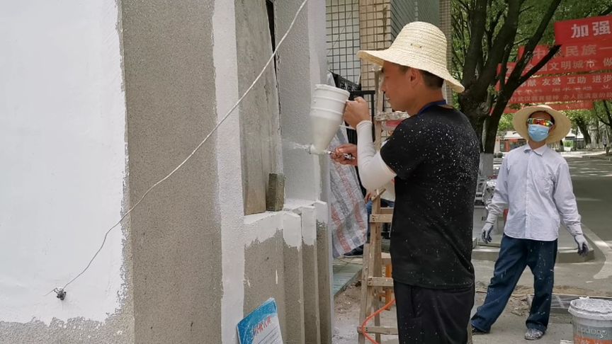 教你外墙喷真石漆,施工其实并不难,那么原材料成本又是多少