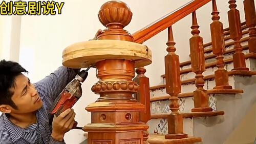 富豪花高价修建楼梯扶手,选用上等木材,太豪横了