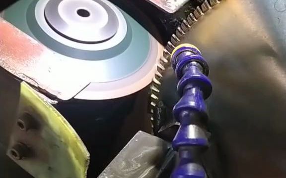 GD-026数控磨齿机正式磨合金锯片的核心操作要领