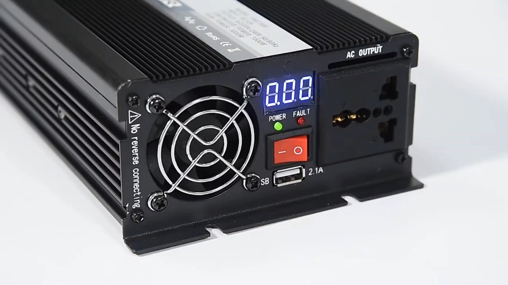 1500瓦逆变器足功率带显示保护齐全强劲带载测试