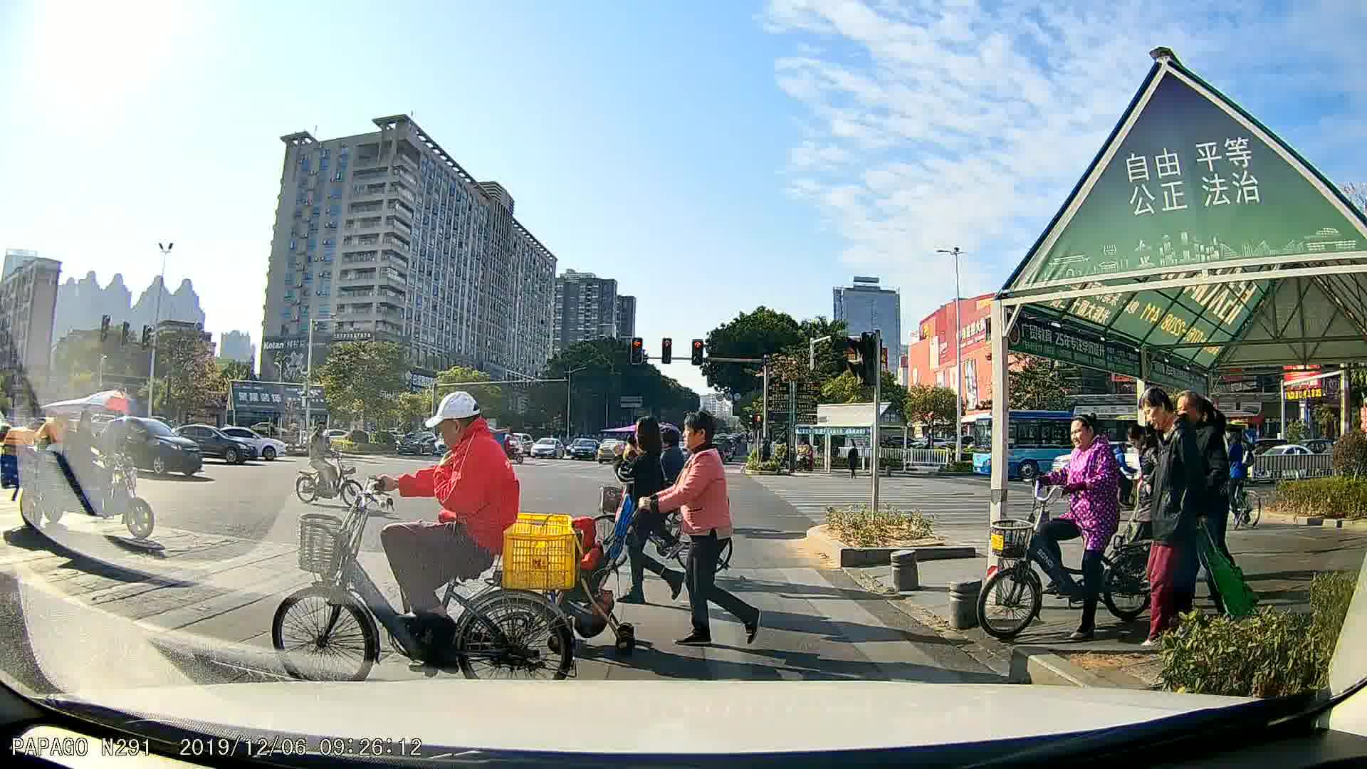 日常驾驶行车记录仪视角,有好的驾驶习惯我想能做到的人应该不多吧!