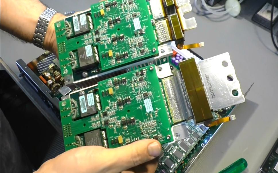 拆个IBM 800A大功率的模块开关电源内部设计巧妙独特(无字幕介意勿...