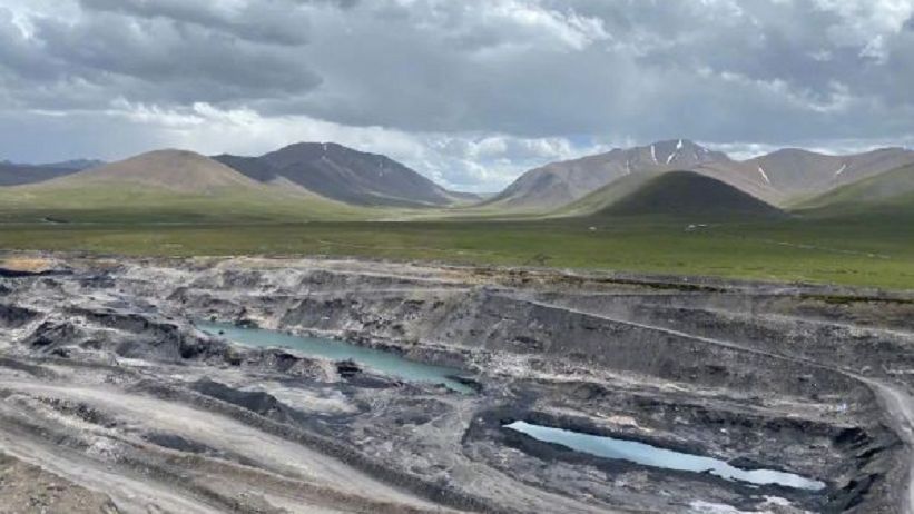 青海省通报祁连山木里矿区非法开采调查:两名厅级干部被免职