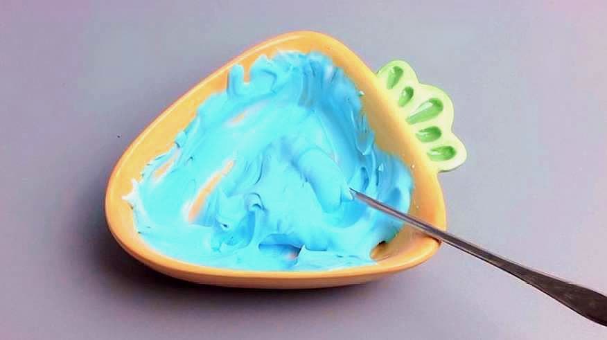 连胶水粘土都不用?只需要三种材料就能做起泡胶