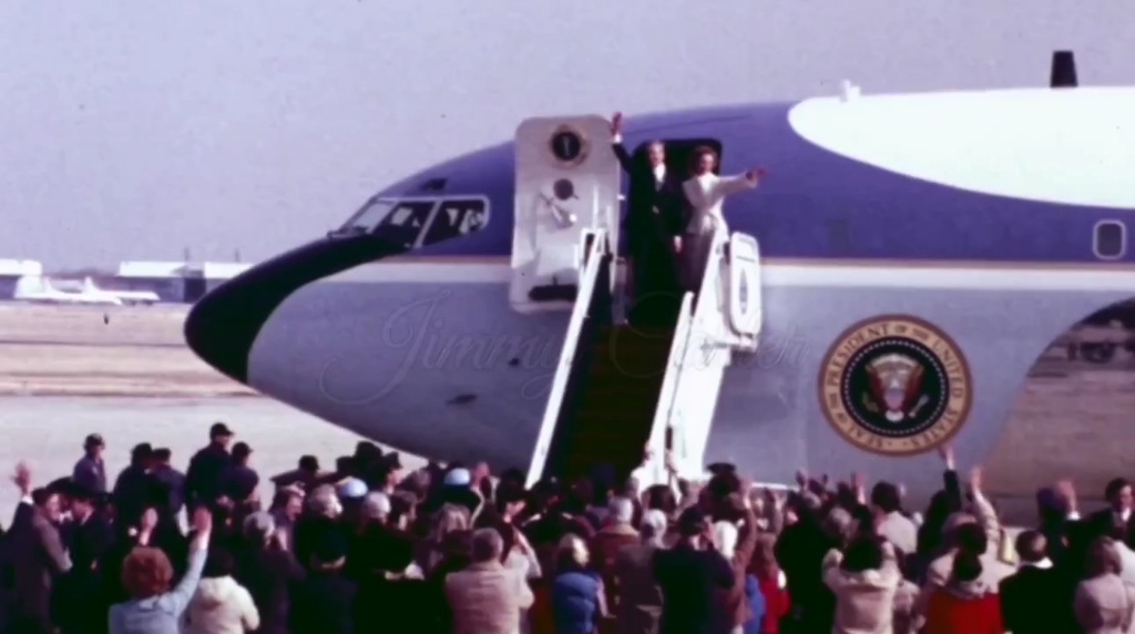 ...归还巴拿马运河,他也是唯一一个承认只有一个中国的美国总统,他就是...