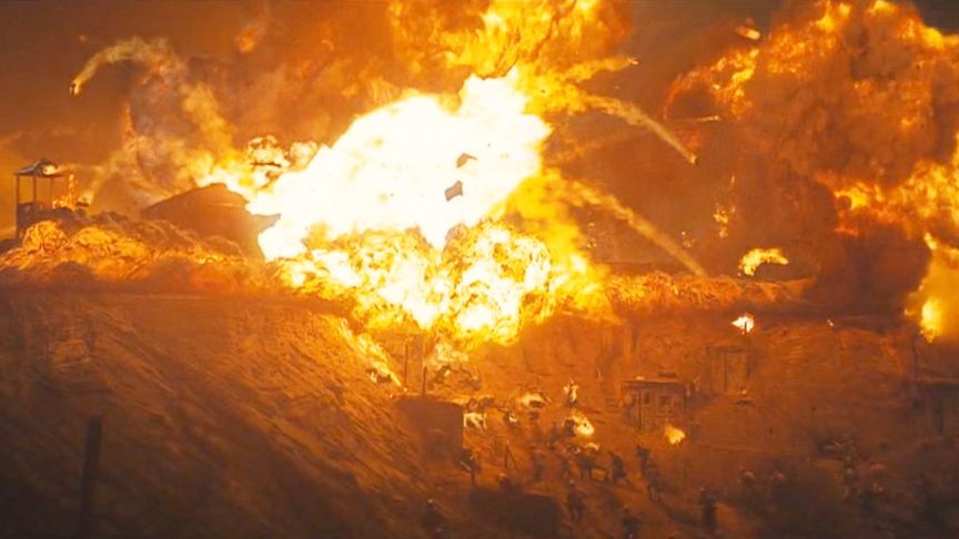 俄罗斯大片《斯大林格勒》德军军官最后关头引爆油库,场面震撼