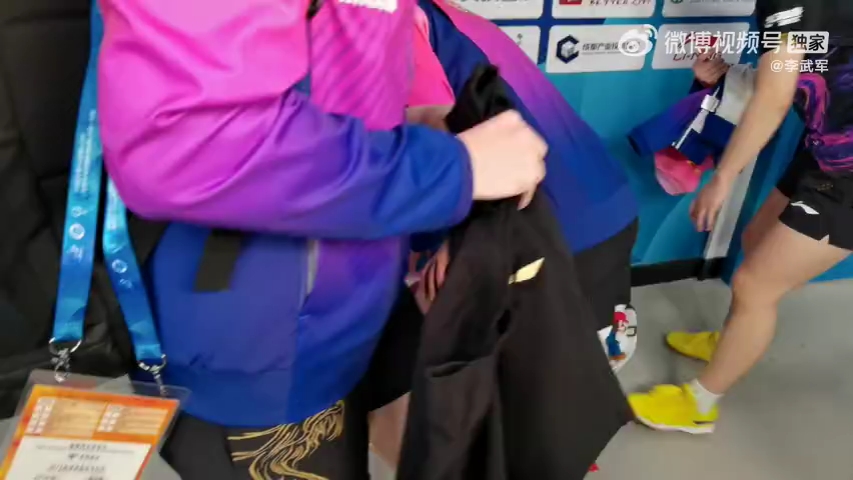 2022.10.05孙颖莎|成都世乒赛团体赛赛后采访离开采访区