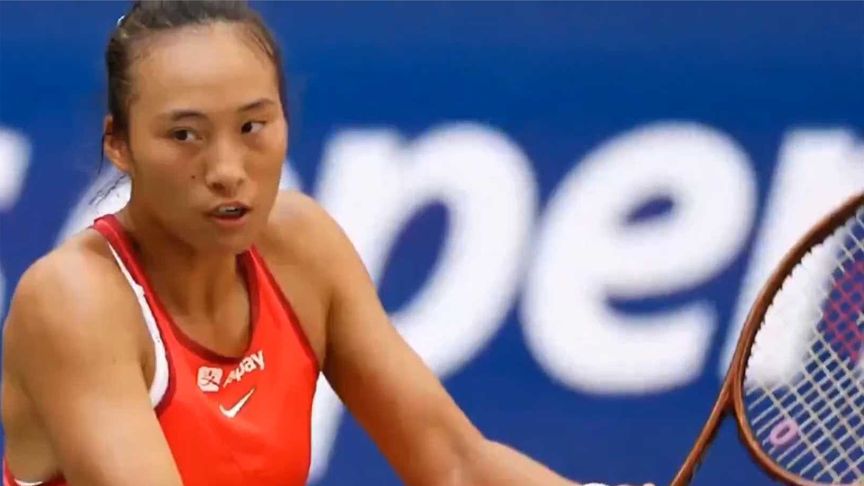 郑钦文“飞拍绝技”征服全场,女单世界排名已进前八