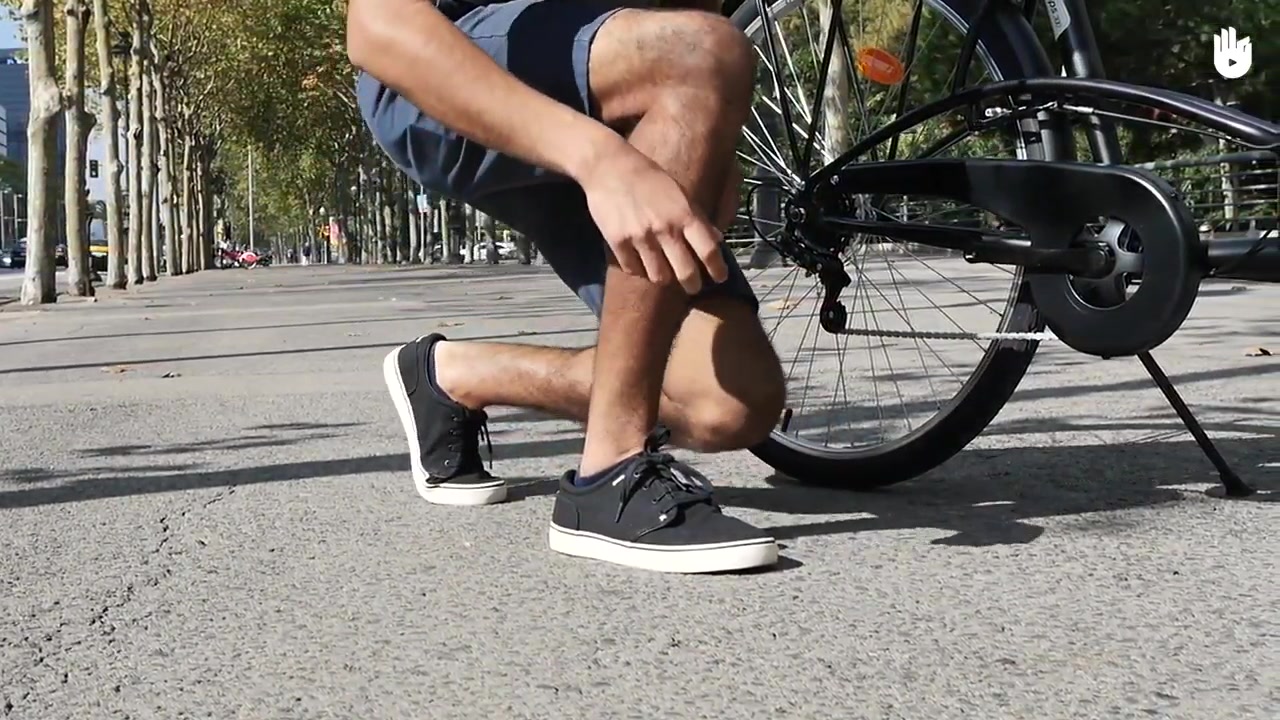 成人自行车教程:1/4 滑行 | 学习骑自行车