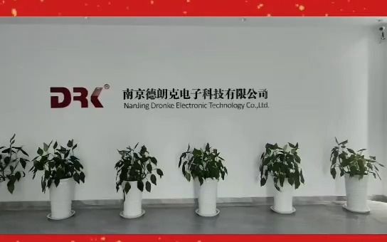 带你看看高大上的智能卡厂家#德朗克制卡#会员卡定制高档拉丝卡浮雕...