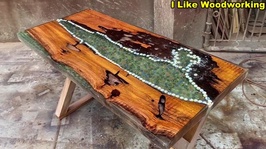 【手工】非常漂亮的树脂实木大板桌子,可惜让玻璃珠毁了