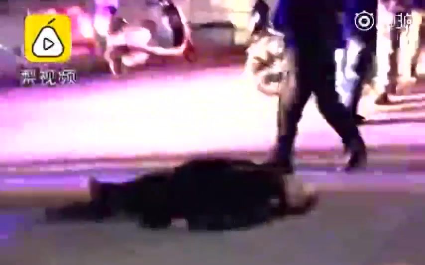 外卖小哥遭保安殴打后死亡,死者妻子:头盔都打破了,错过最佳抢救时间...