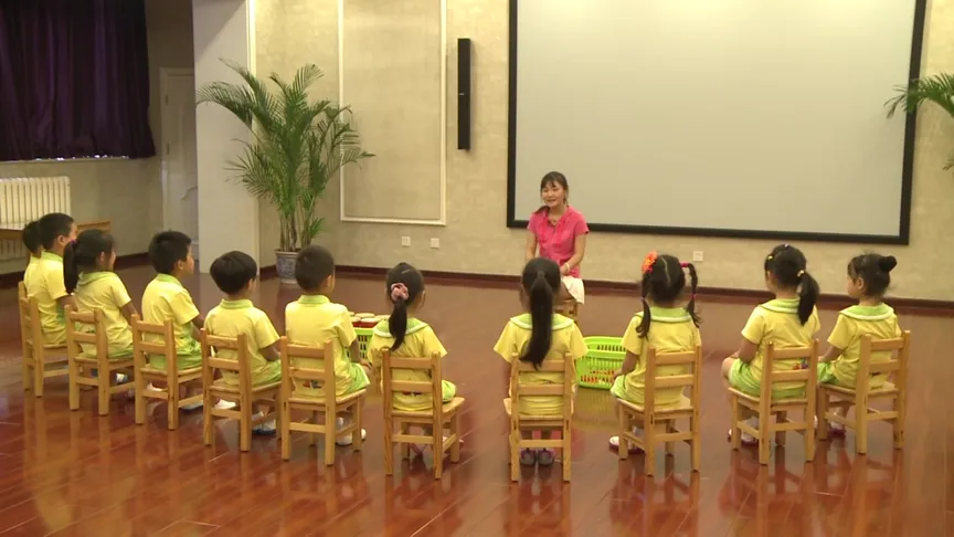 幼儿园中班音乐活动:咚咚锵