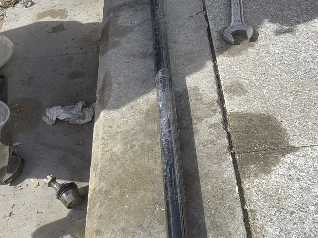 电动四轮车吃胎